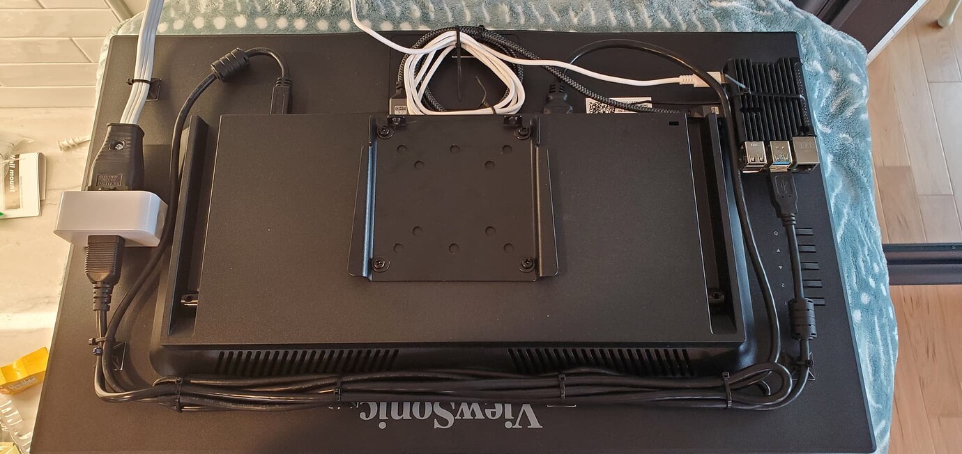 Built a 24" Touchscreen Wall Mounted Dashboard/Family Calendar ...